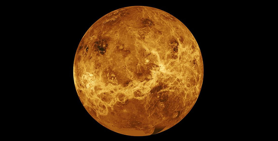 What is the Average Temperature on Planet Venus Day and Night in Fahre